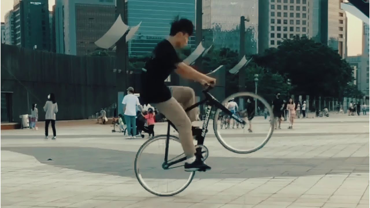 FixedGear/Fixie Insane Bike Trick Compilation 2020 - YouTube