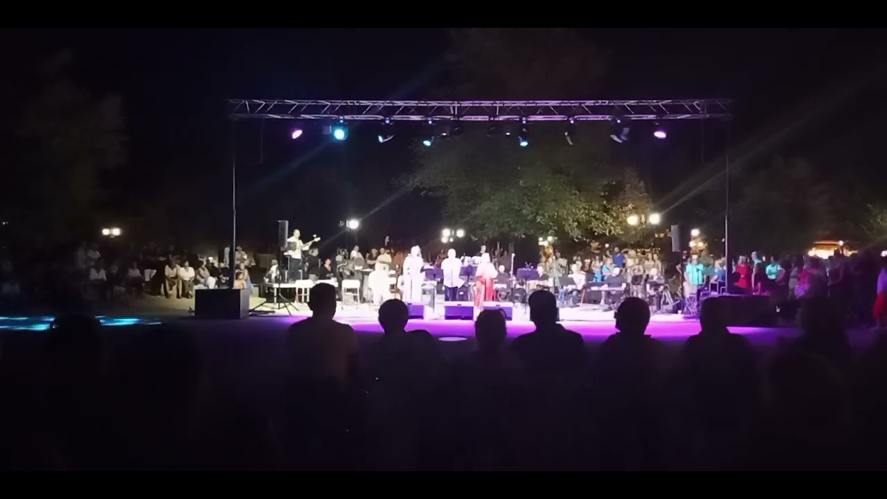 ΜΟΥΣΙΚΗ ΠΑΝΔΑΙΣΙΑ ΣΤΟ ΘΕΑΤΡΑΚΙ ΤΟΥ ΛΙΤΟΧΩΡΟΥ - YouTube