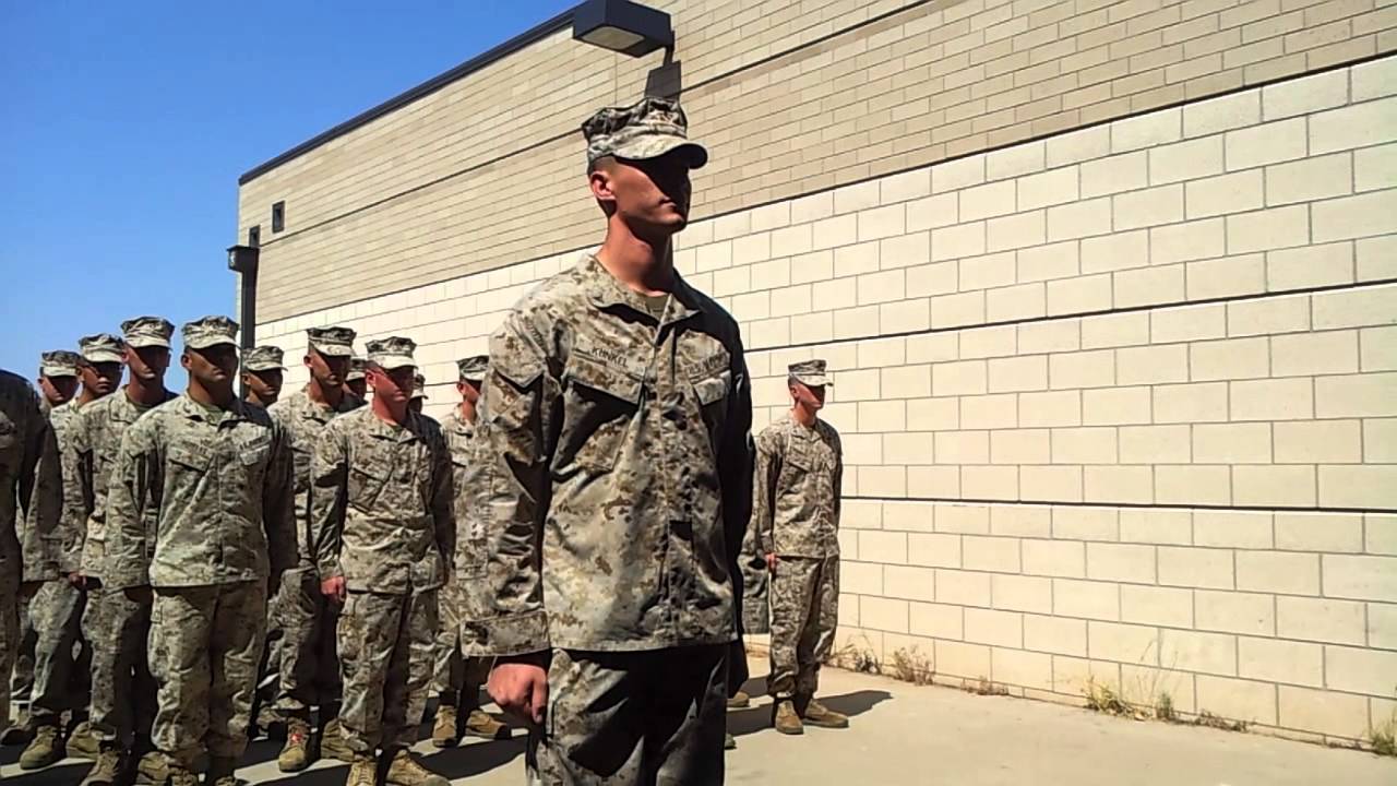 Marine Corps homecoming and proposal - YouTube