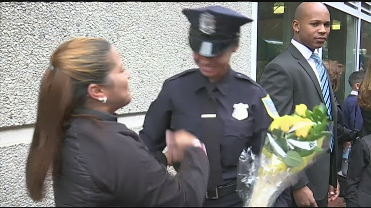 40 new Springfield police officers receive their badges - YouTube