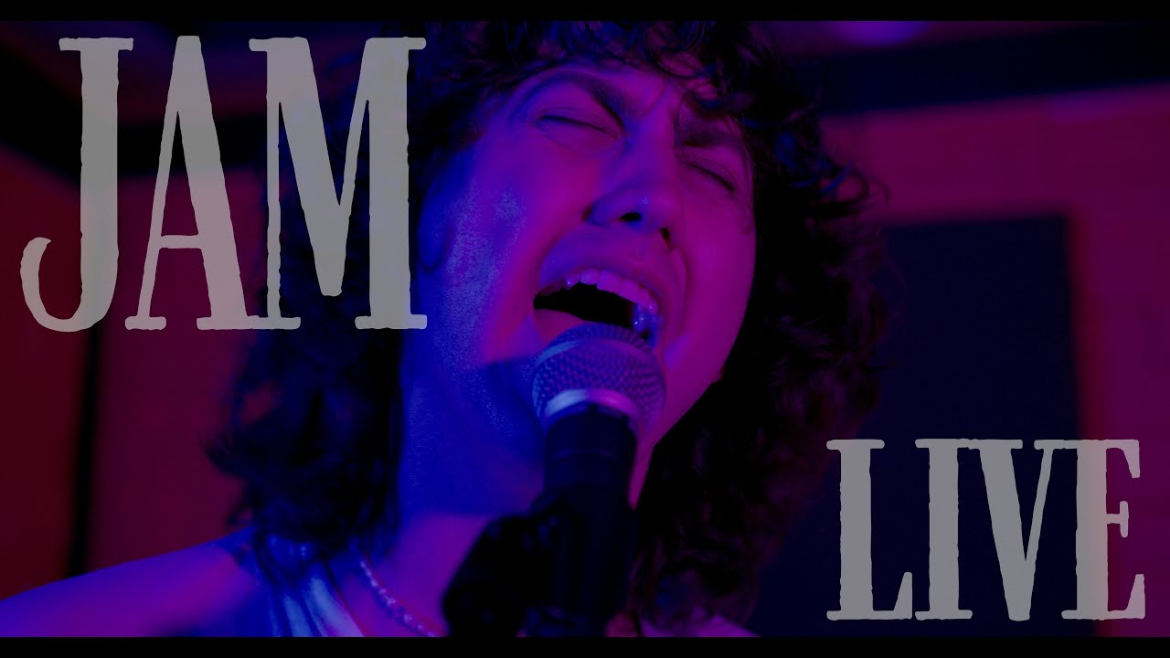 JAM live session : "Mess" & "In the Ground" - YouTube