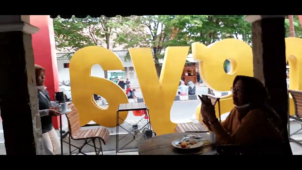 UNIKNYA LOKO COFFEE SHOP MALIOBORO, MEDANG - MADHANG - JAGONGAN DI ...