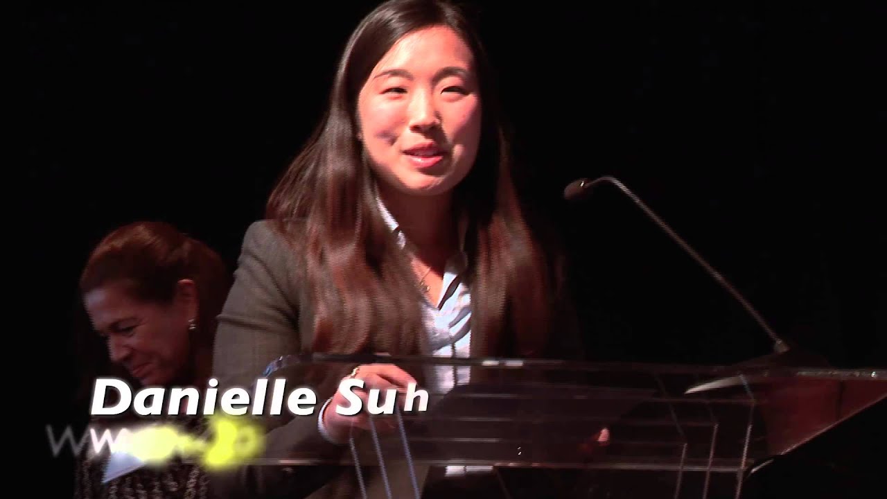 Danielle Suh Accepts the 2012 AAGS Discover Prize - YouTube