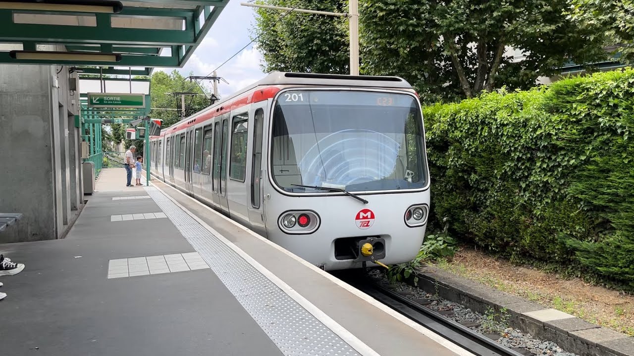 Métro de Lyon Ligne C à Cuire MCL80 (TCL) - YouTube