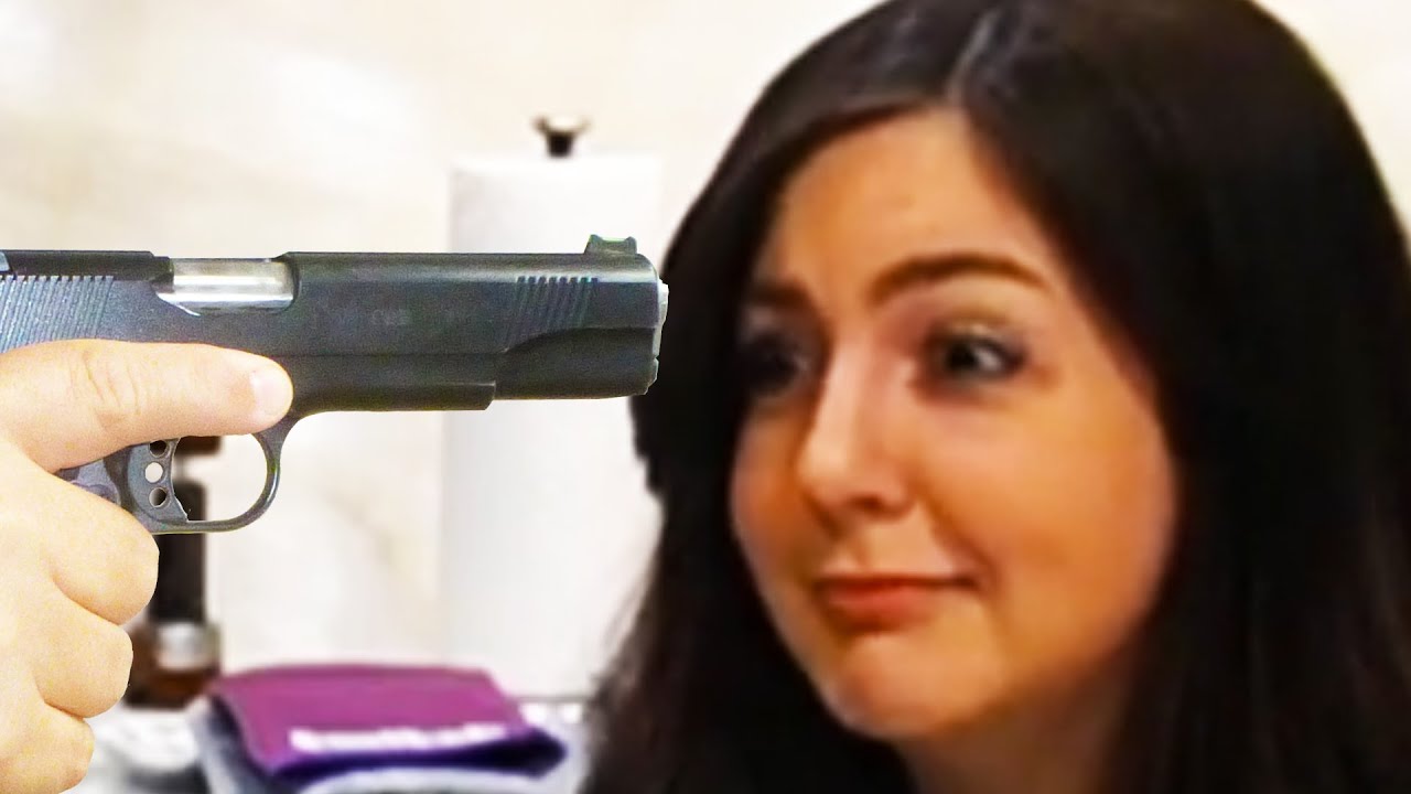 Shroud gets mad at his girlfriend - YouTube