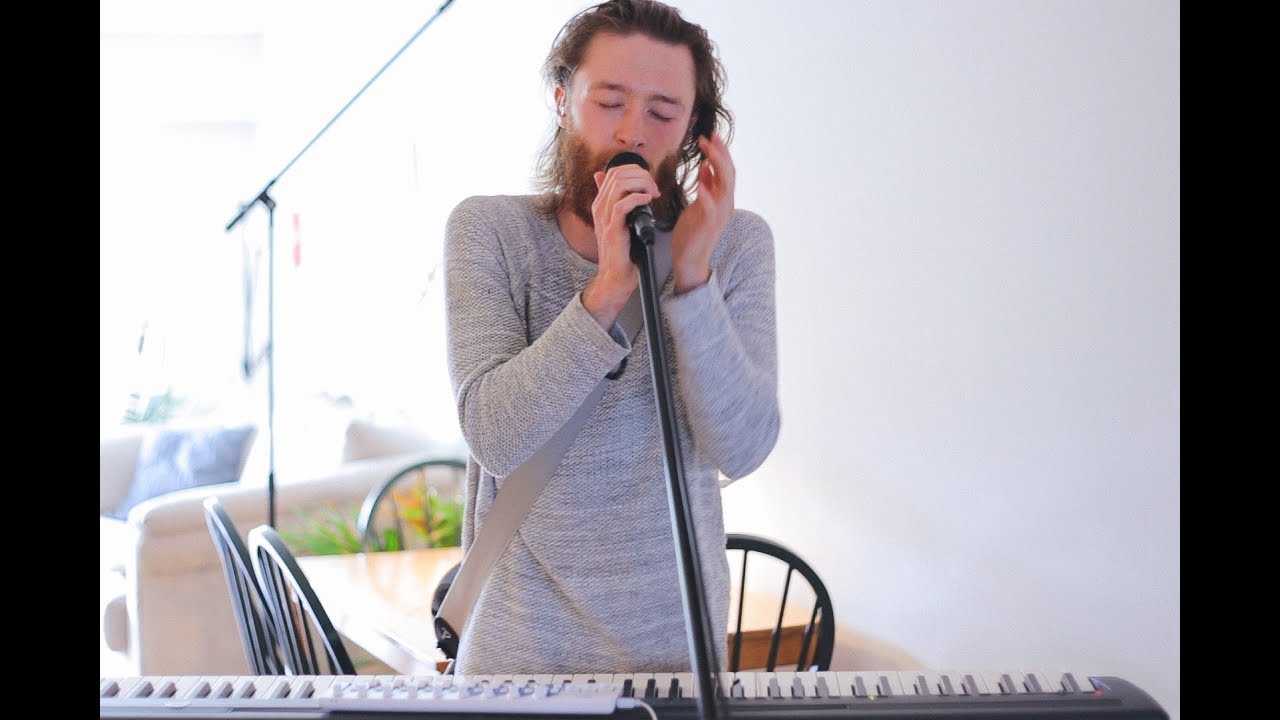 Jamie Ruddick - Molotov Girls by The Zolas LIVE COVER - YouTube