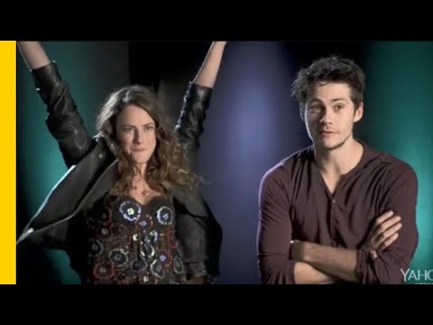 Dylan O'Brien ve Kaya Scodelario ''Rol Arkadaşını Tanı'' Oynuyor Türkçe Altyazılı