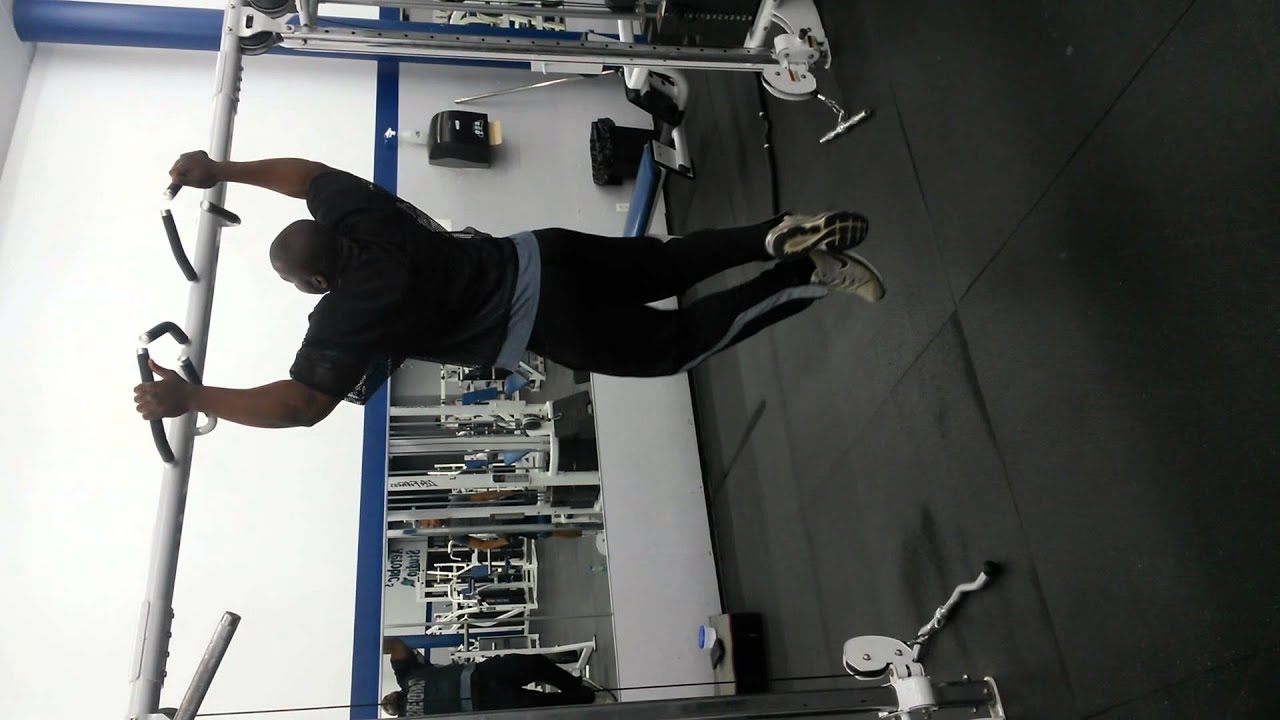 iron biby 315 pounds 10 pull ups - YouTube