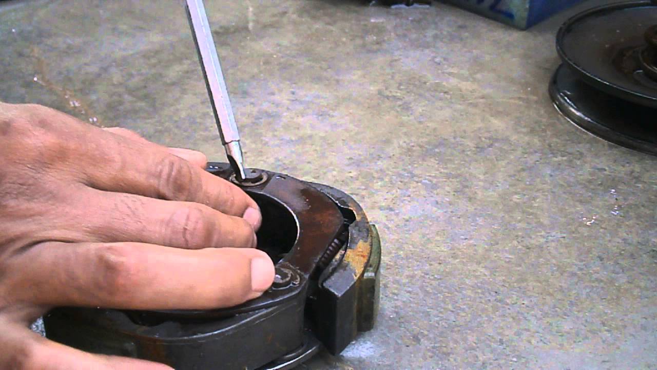 how to open driven pulley - YouTube