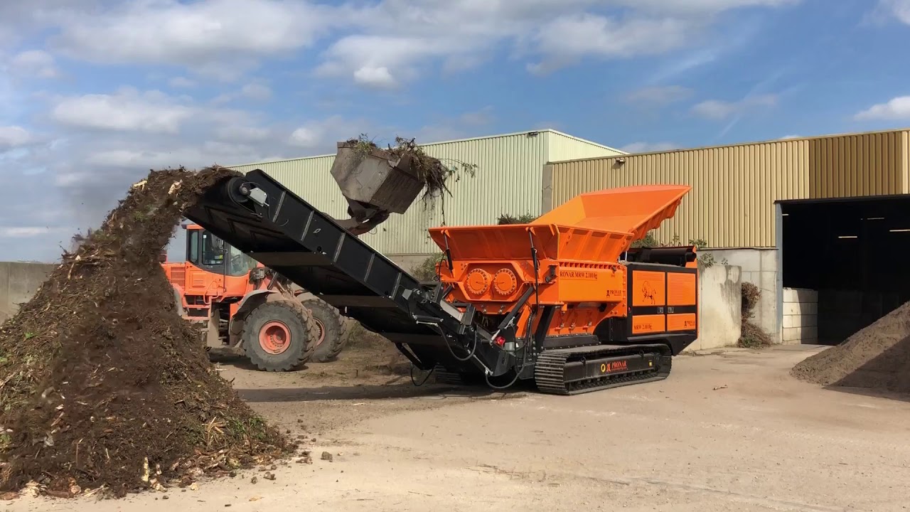 Pronar MRW 2.1010 Shredding different types of waste - YouTube