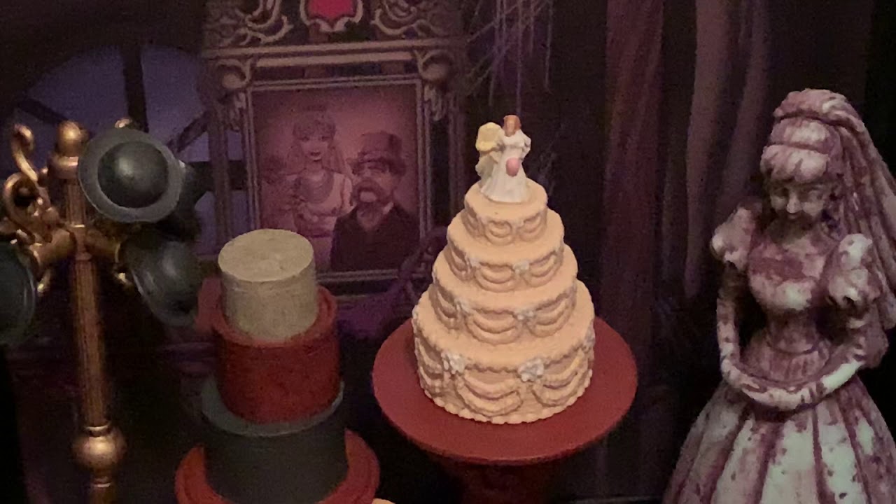 Haunted mansion diorama stuff - YouTube