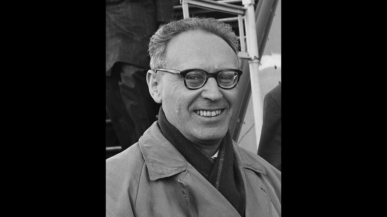 Mikhail Botvinnik vs Boris Spassky - YouTube