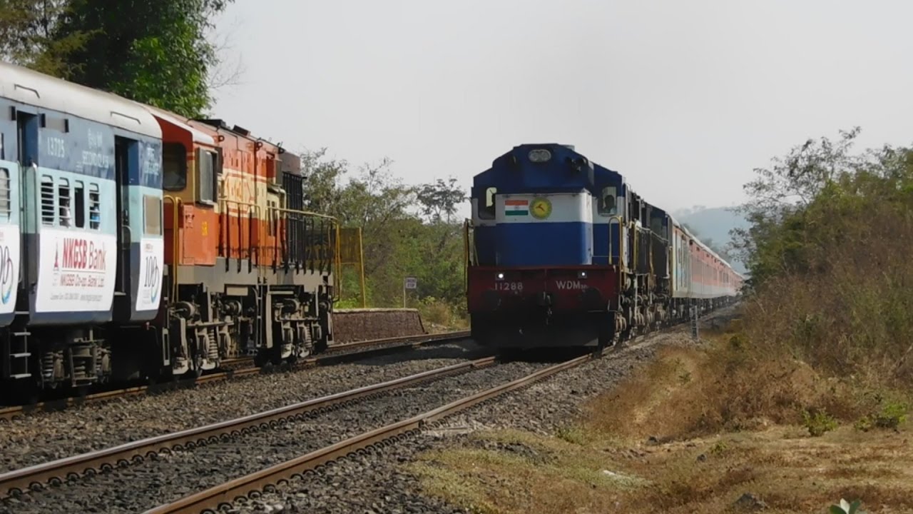 Surprise Offlink Twins ALCO WDM3D 12431 TVC Rajdhani Express Crossing ...