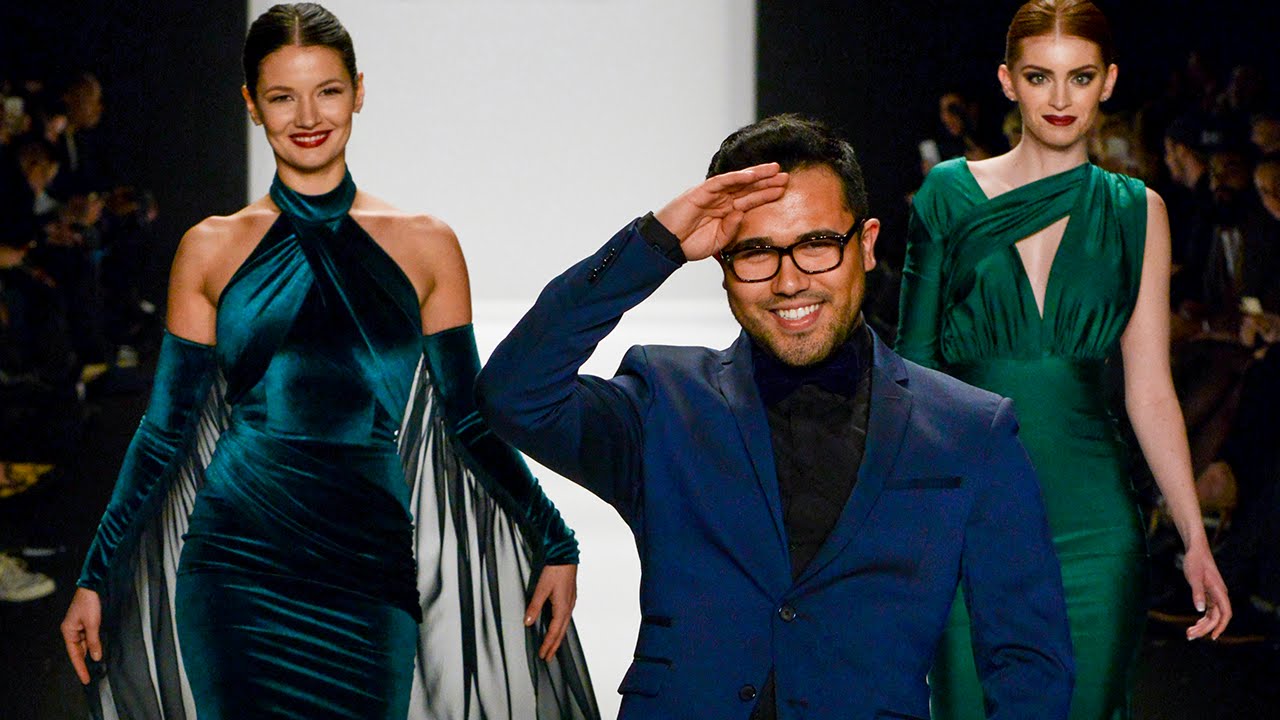 Walter Mendez Fall/Winter 2015 Runway Final Walk - YouTube
