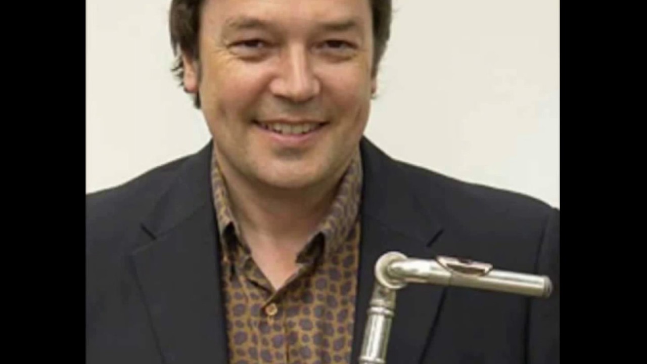 John Hackett Checking Out Of London - YouTube