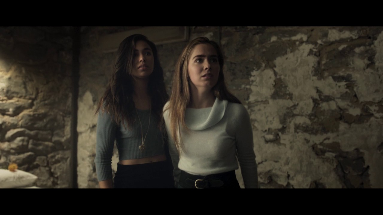 Split (2016) Official Trailer - YouTube