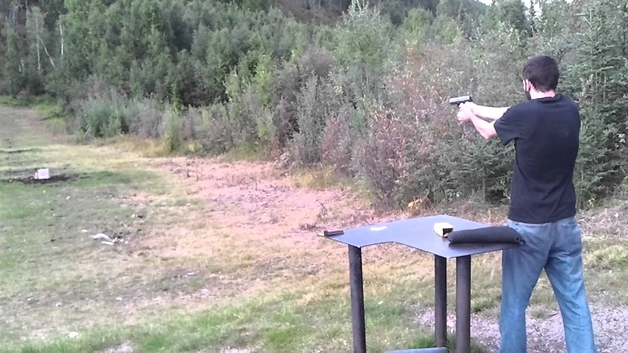 Smith & Wesson Sigma Series 40 caliber - YouTube