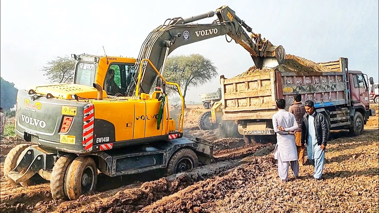 Volvo Excavator Pushing - Fails Truck Dumper - After Fully Overload ...