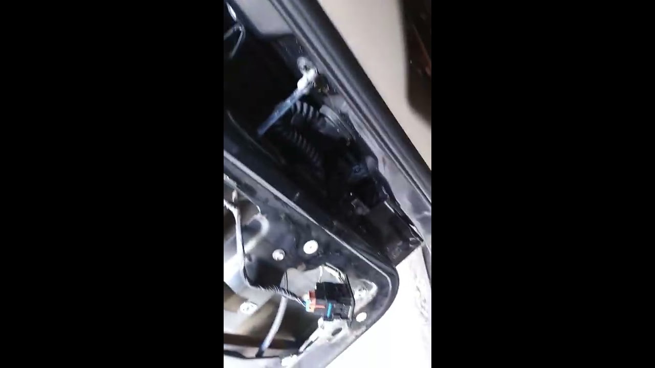 Hummer H2 replacement of window regulator 1 - YouTube