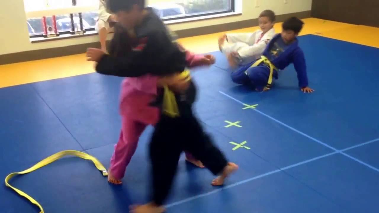 Double Phoenix Jiu Jitsu Kids learning the Counter to the school yard ...