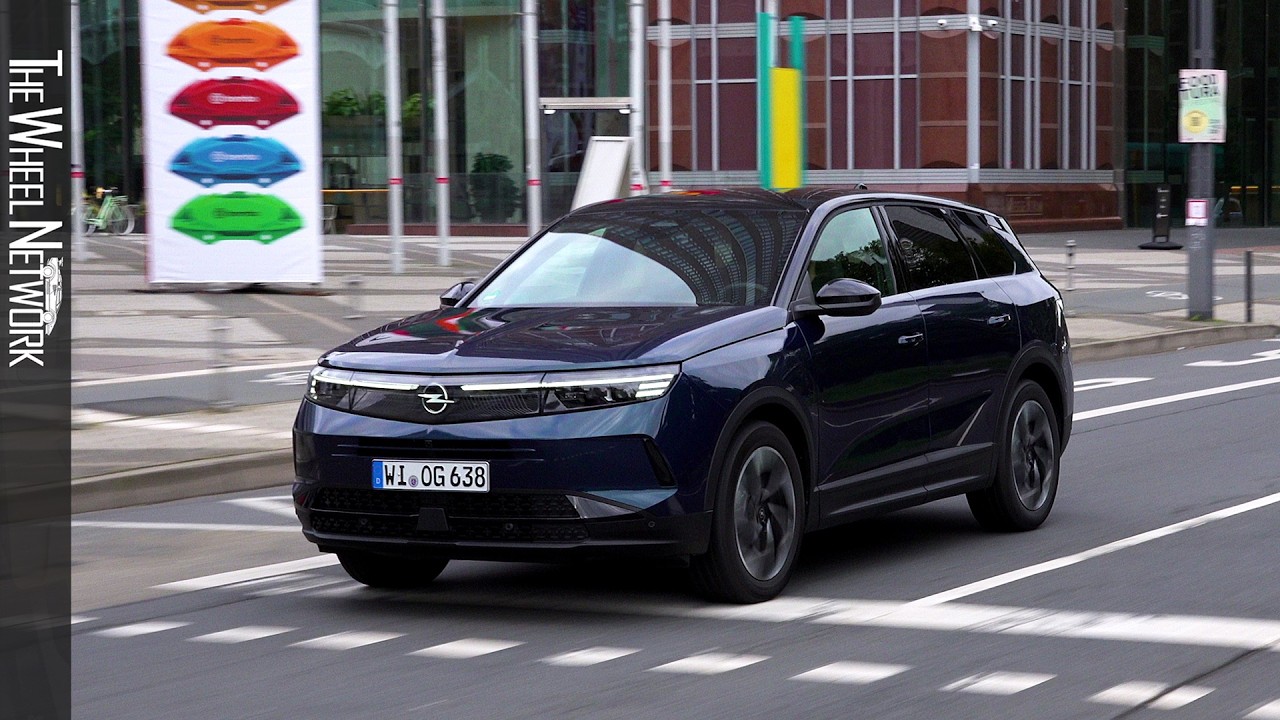 2025 Opel Grandland Hybrid | Spectrum Blue | Driving, Interior ...