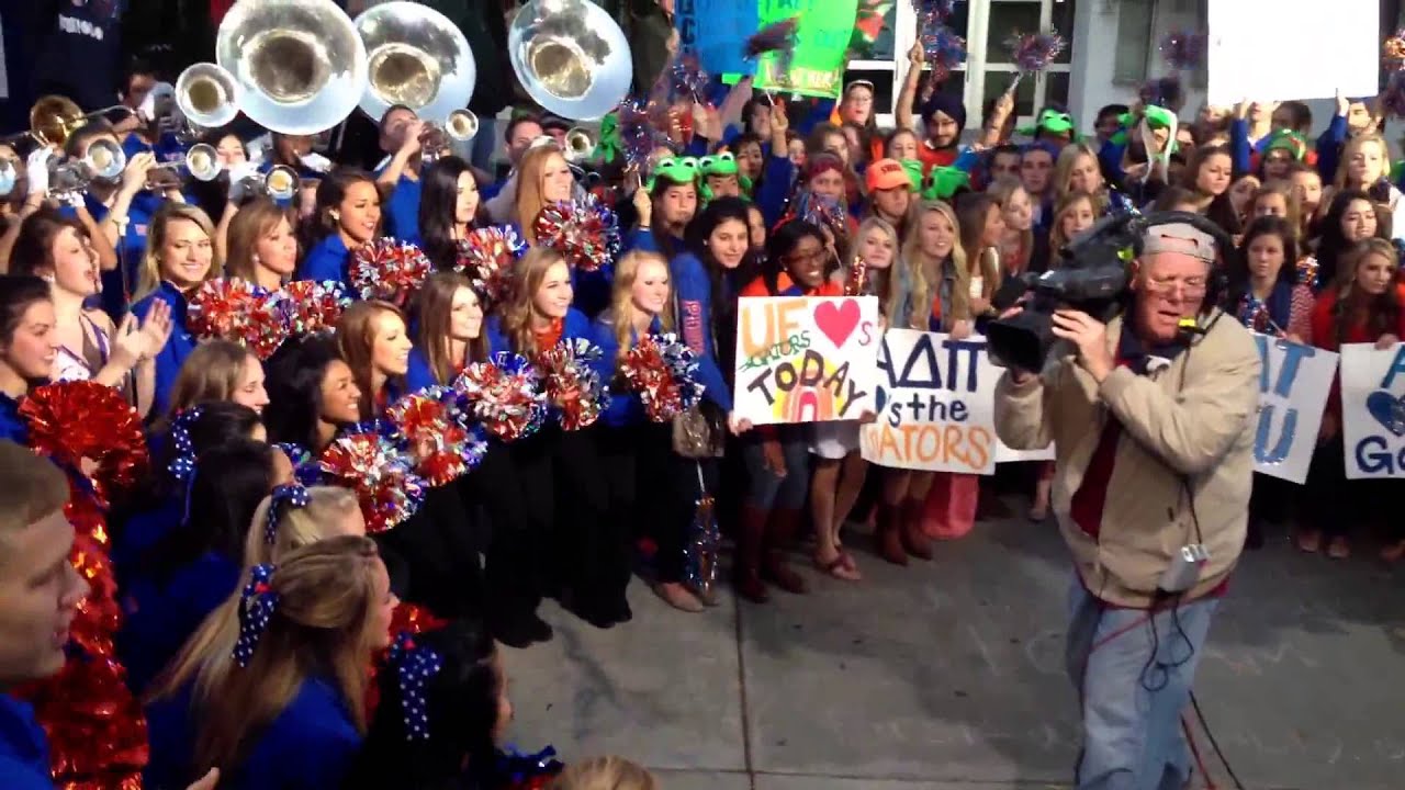 University of Florida students live on the Today Show - YouTube