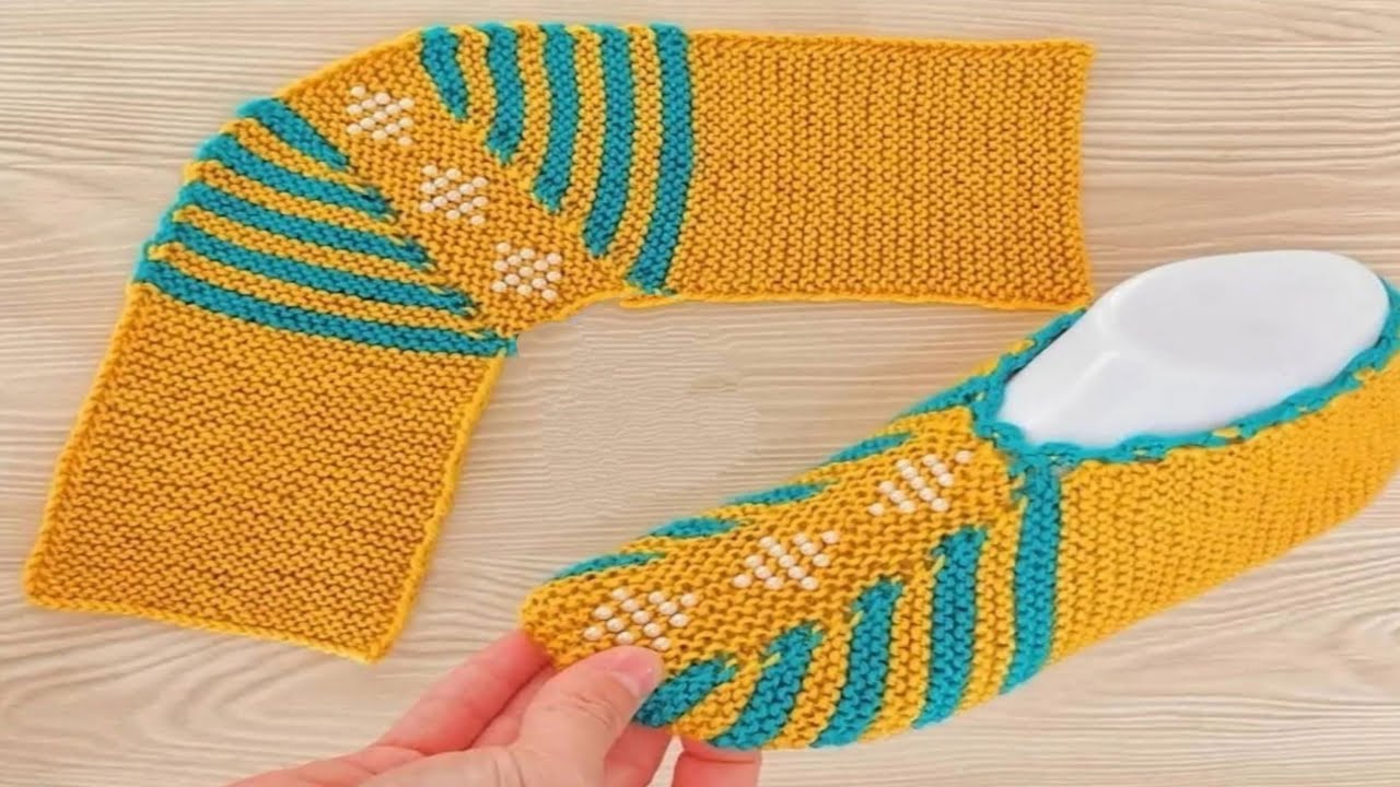 Easy knitting thumb shoes socks for ladies || knitting booties new ...