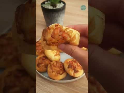 Easy And Delicious Caramelized Onion Buns