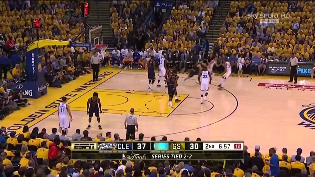 Le migliori azioni di Gara 5 - NBA Finals 2015 - Parte 1 (live F ...