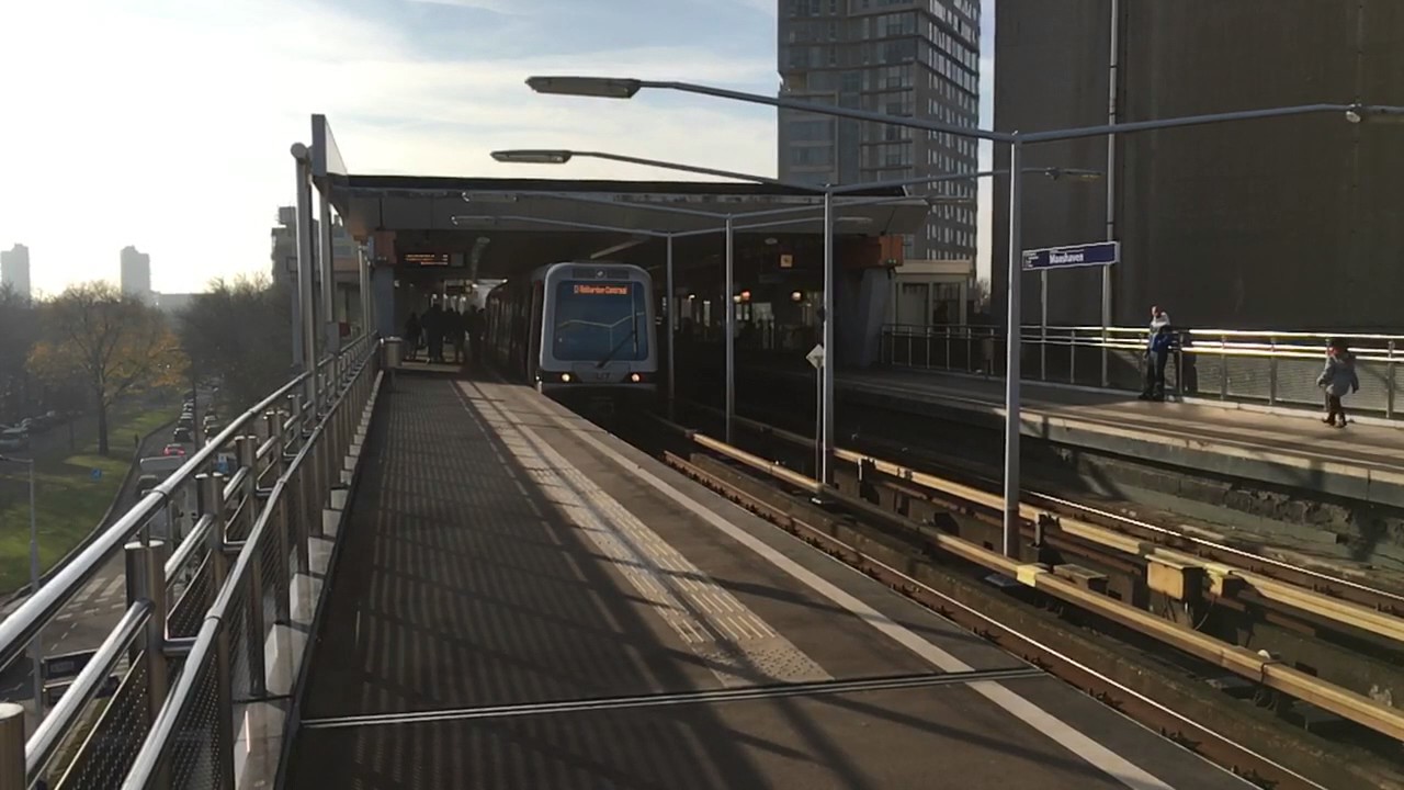 Ret metro station Maashaven in Rotterdam - YouTube