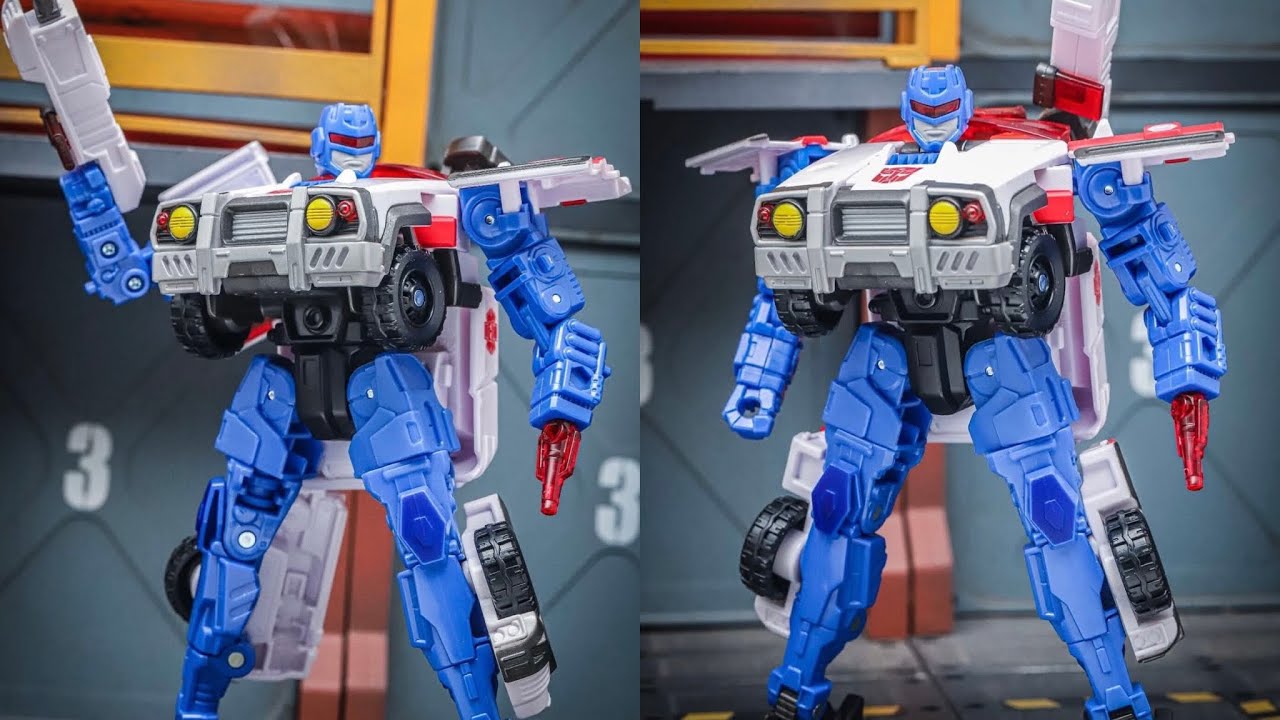 New Transformers Armada Red Alert figure in hand images by notrab ...