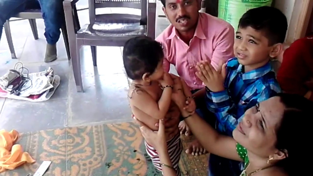 baby first haircut crying - YouTube