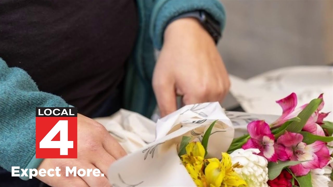 Parker's Alley in Bloom festival held in Downtown Detroit - YouTube