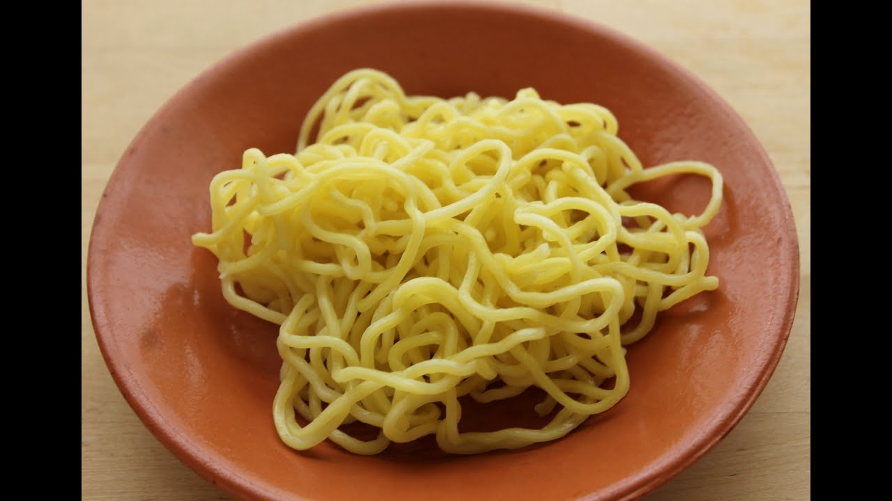 Eating ramen in Roblox!! Ramen simulator. - YouTube