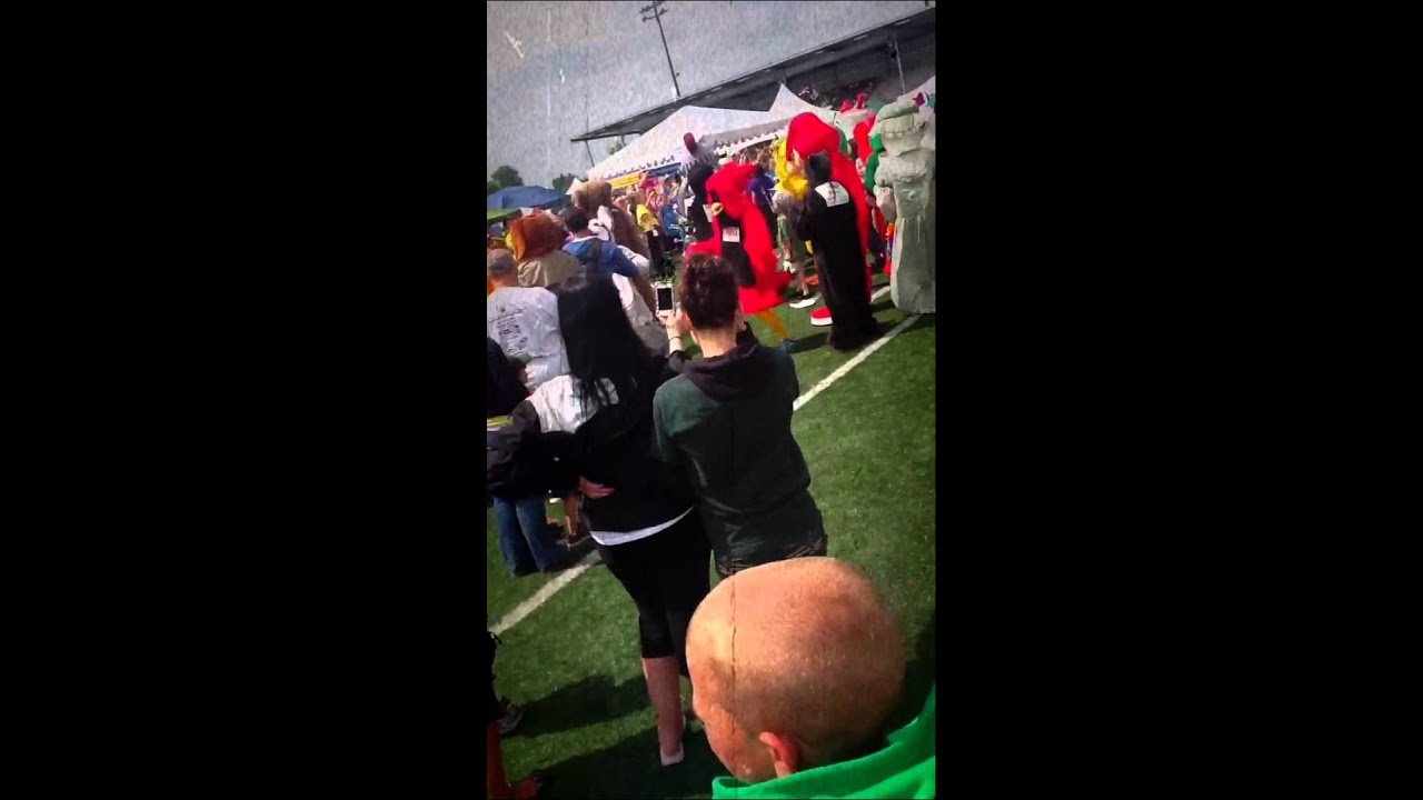 Mascot dance party - YouTube