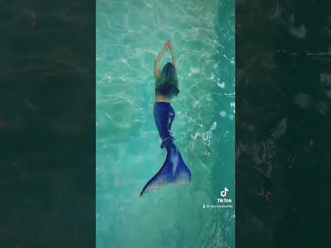 My new BLUE mermaid tail! 😍💙 #realmermaid