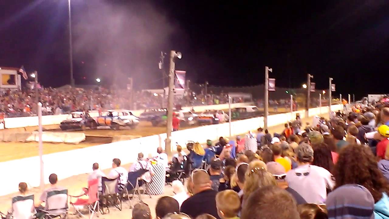 Women's Demolition Derby at The Buck - YouTube