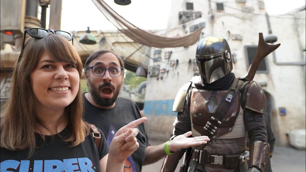 What Galaxy's Edge Should Learn From The Mandalorian - YouTube
