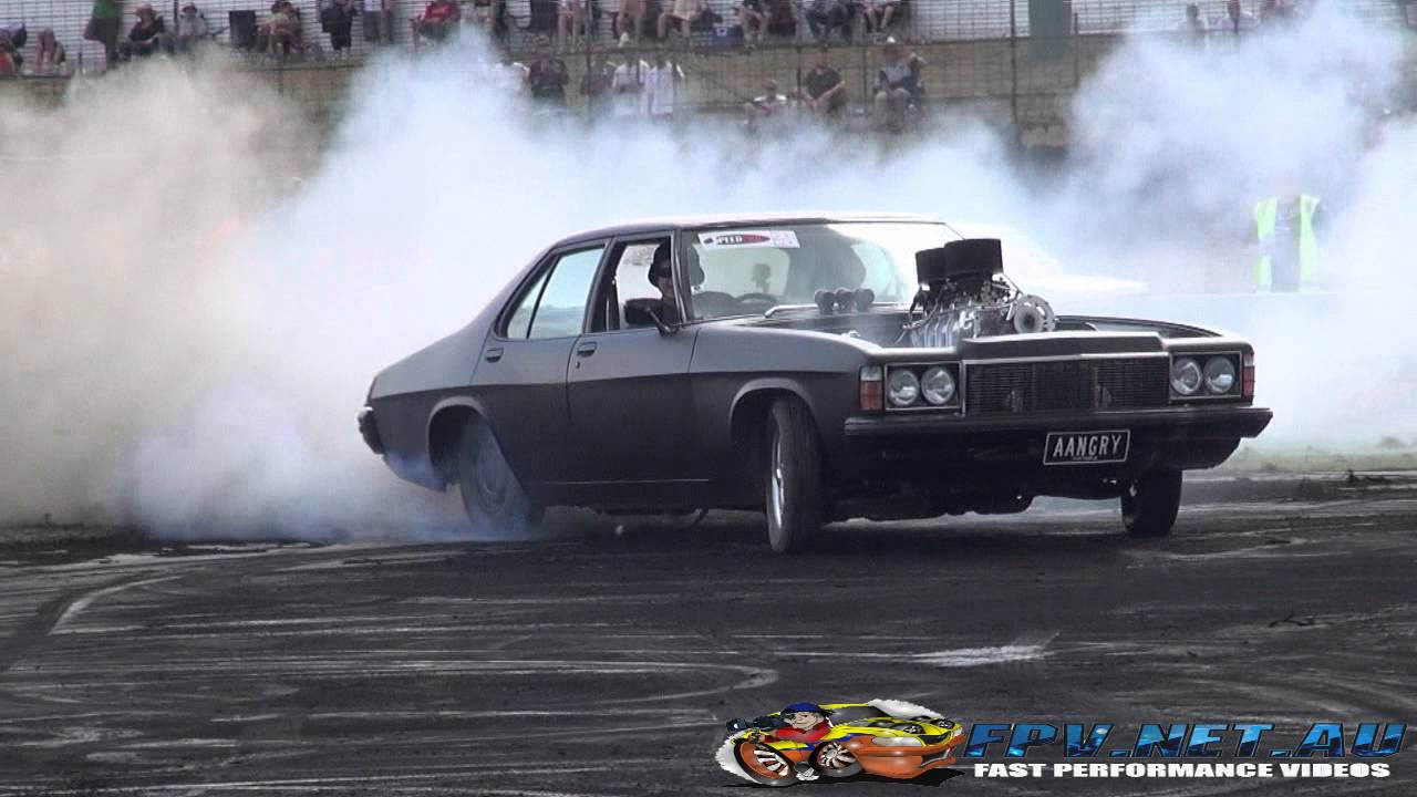 AANGRY BLOWN V8 HOLDEN BURNOUT AT UBC 7 2015 - YouTube