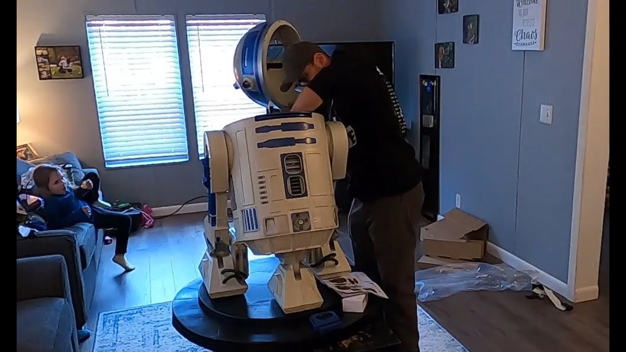 Unboxing and assembling the Home Depot R2-D2 Animatronic - YouTube