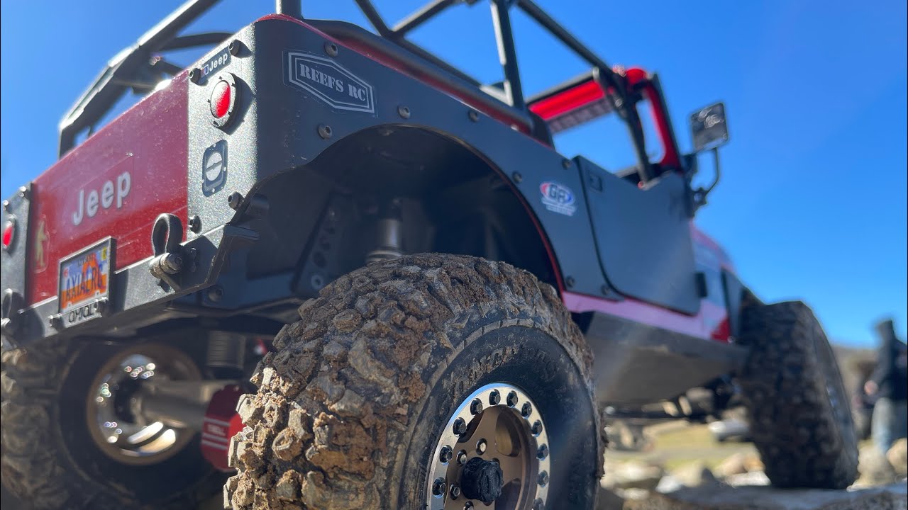 Axial Adventure CJ7 with Vanquish VFD trail ride - YouTube
