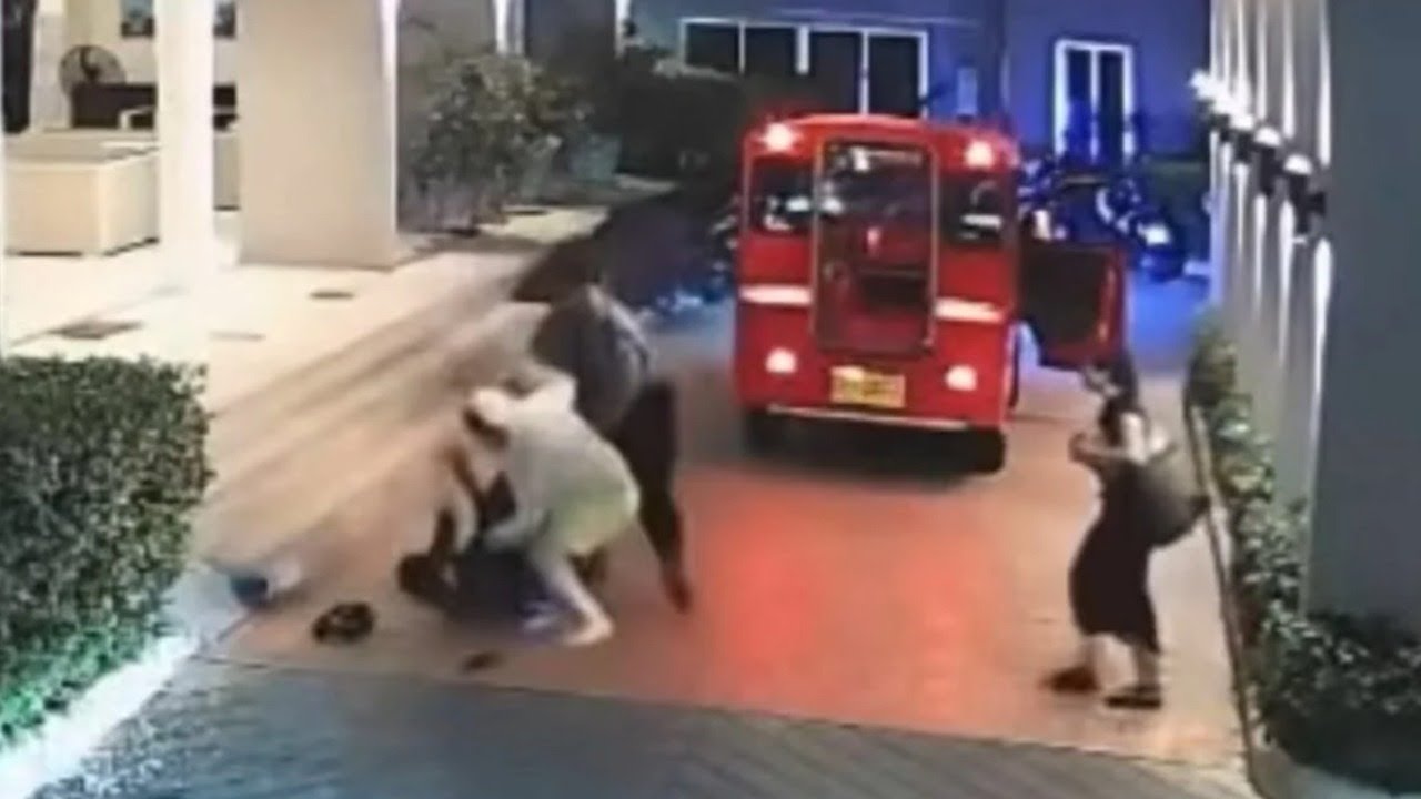Passport Bro gets stomped out by Thai bus driver over fare dispute ...