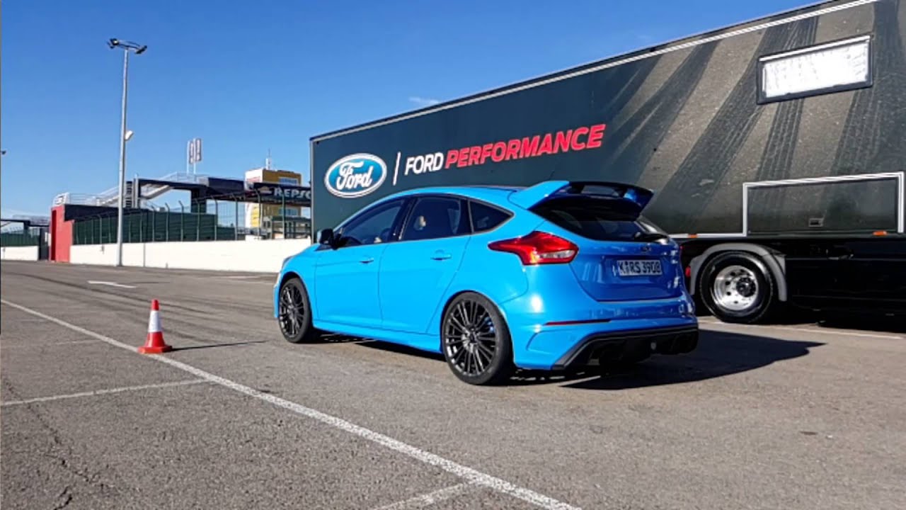 Ford Focus RS Mk3 - Launch Control Demo + slow motion - YouTube