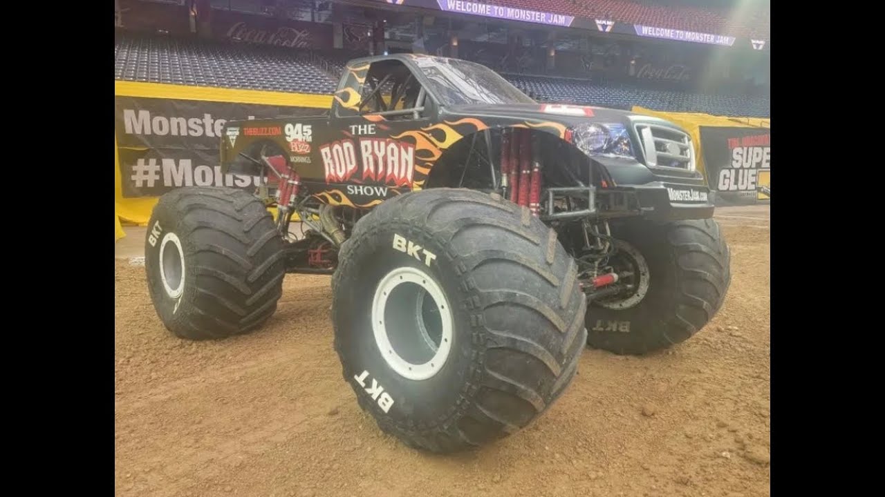 The Rod Ryan Show Theme Song (Houston 2022 Show 1) - YouTube