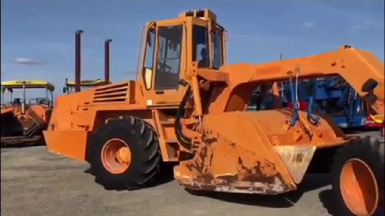 Asphalt-Recycler Caterpillar RM 350 B, Baujahr 1999 - YouTube