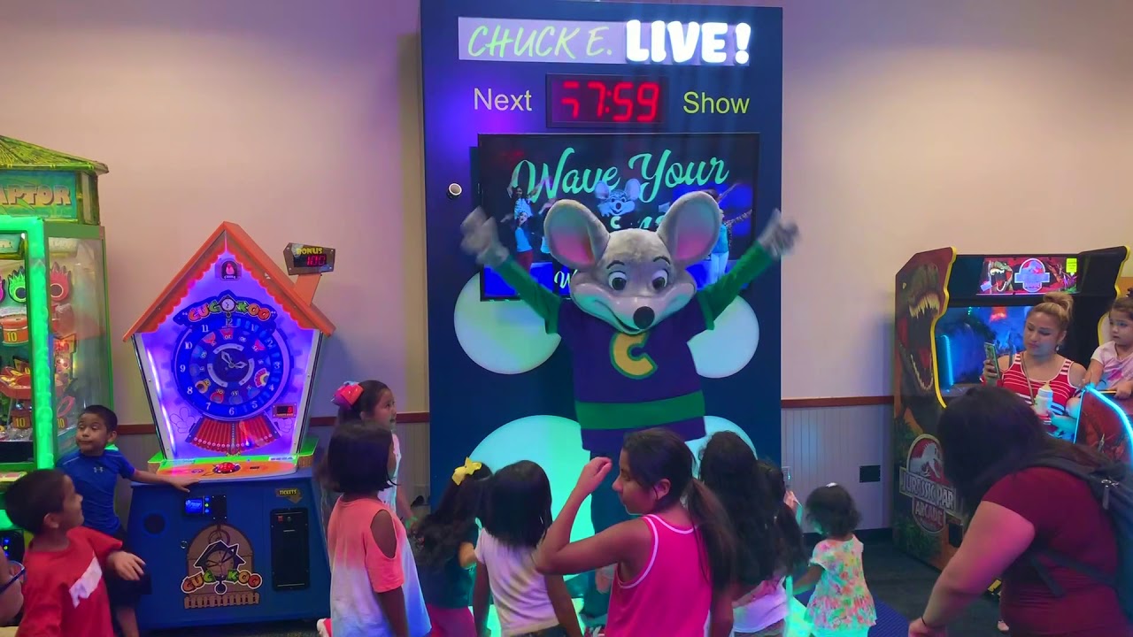 Easy Dance - South Austin, TX Chuck E. Cheese's - YouTube