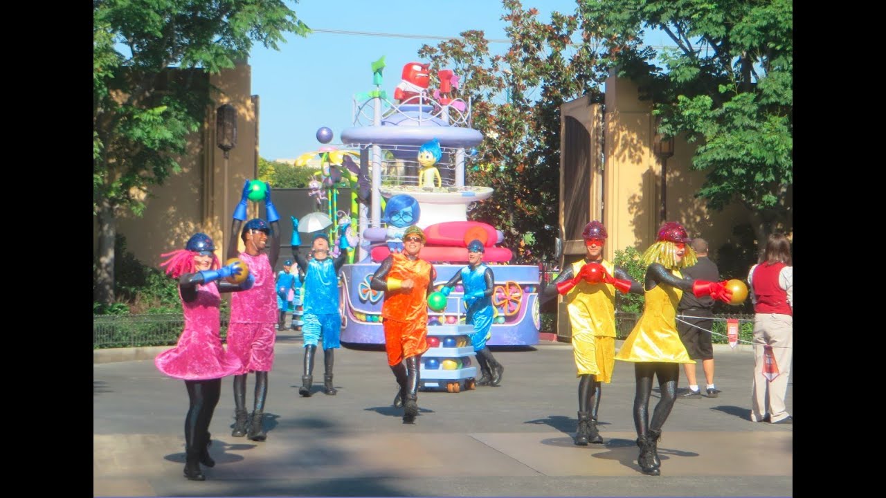 FULL: INSIDE OUT Pre-Parade debuts at Disney California Adventure - YouTube