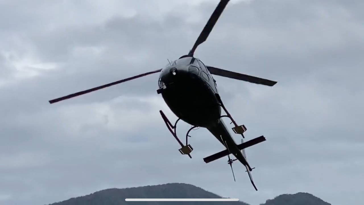 Bit of a last second landing spot change from this helicopter in New ...