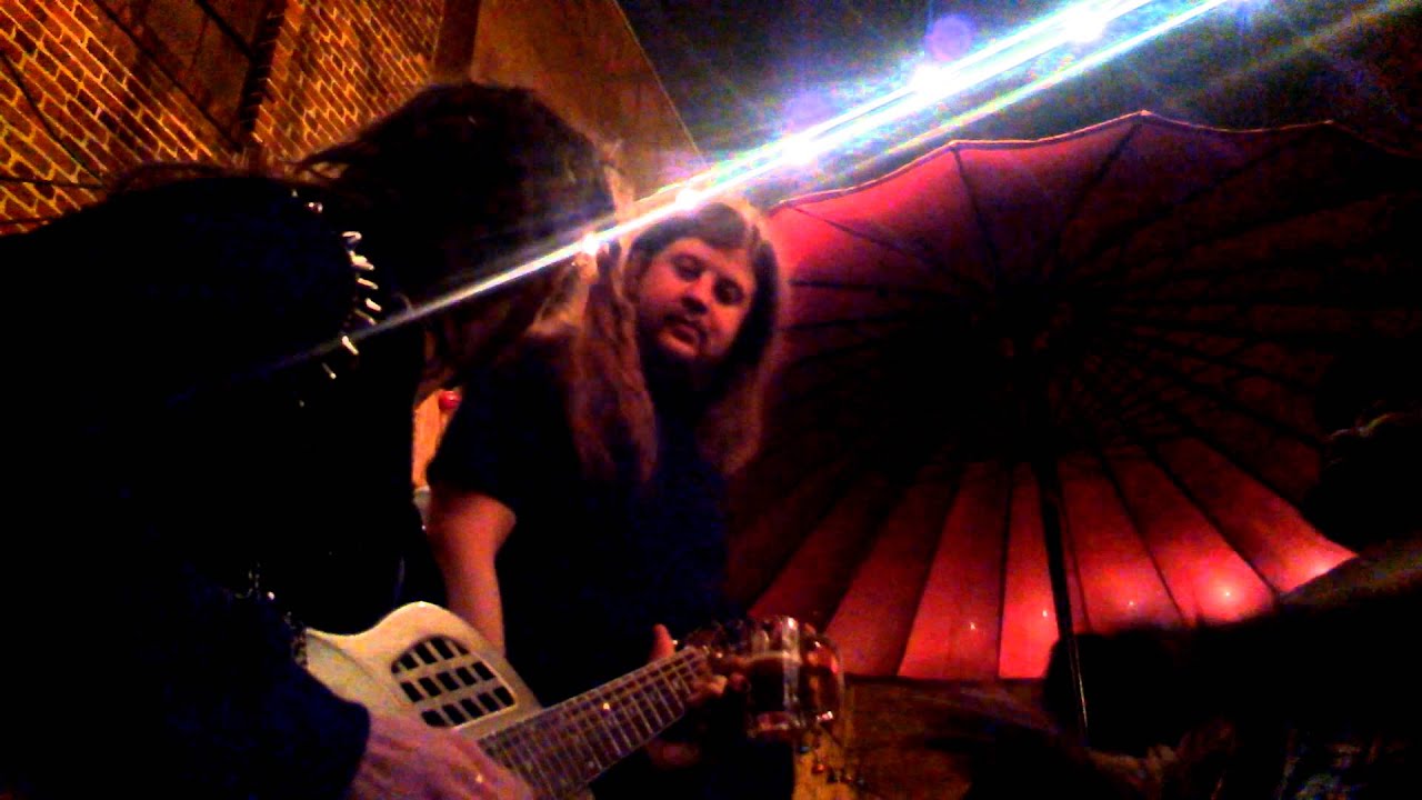 Dustin Tise and Dwight Hawkins Steel Body Resonator and Bones - YouTube