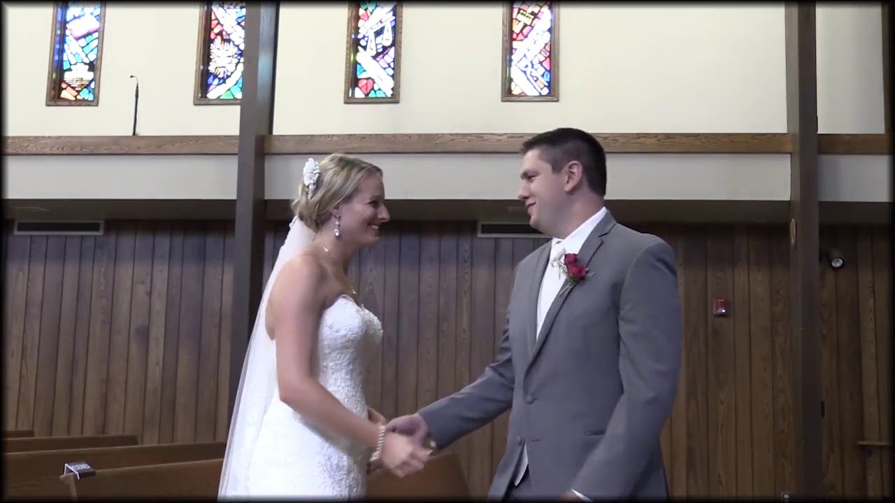 Rachel reveals her beautiful dress to Zac moments before their wedding ...